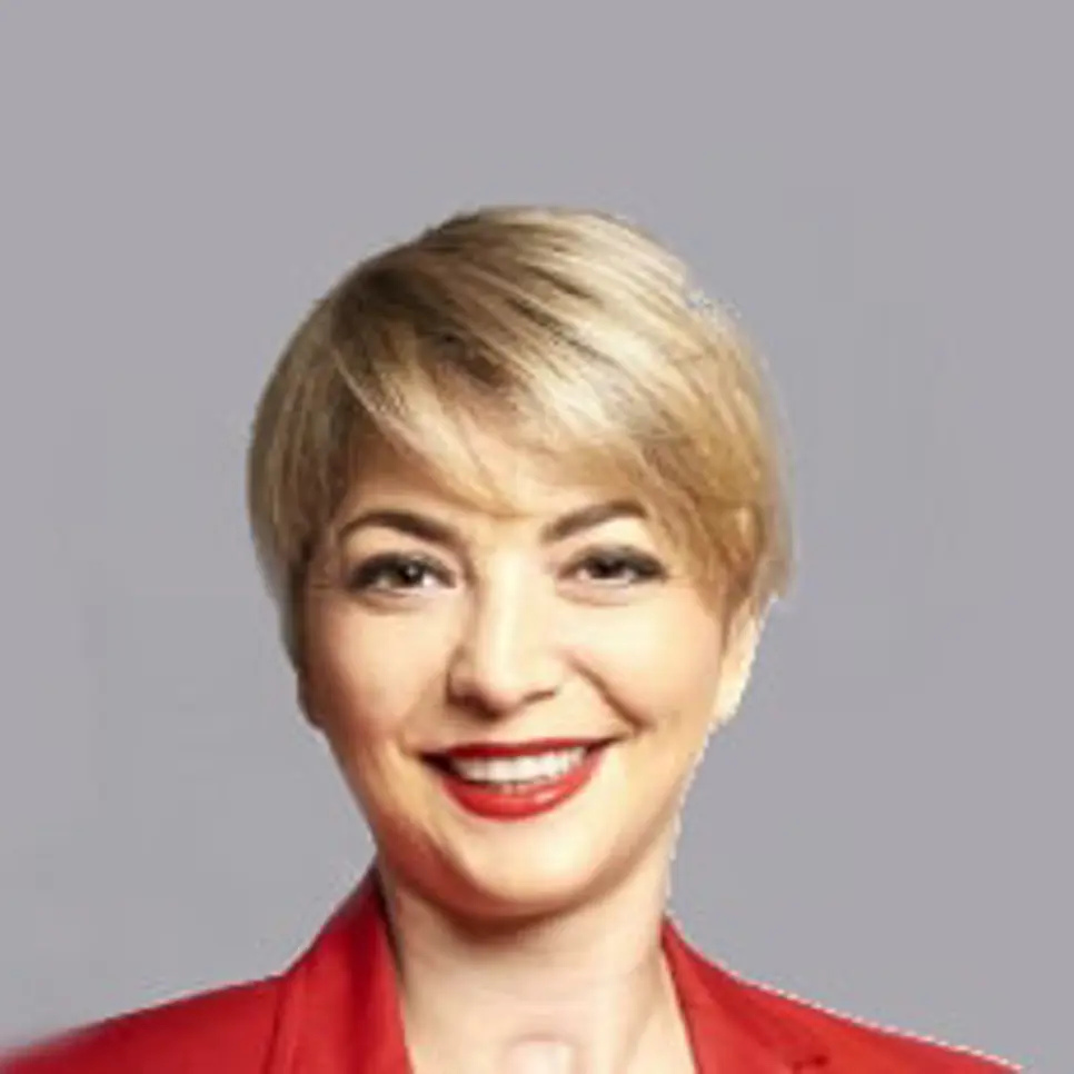 Julie Cros Conférencière - Expert en Éducation et Innovation